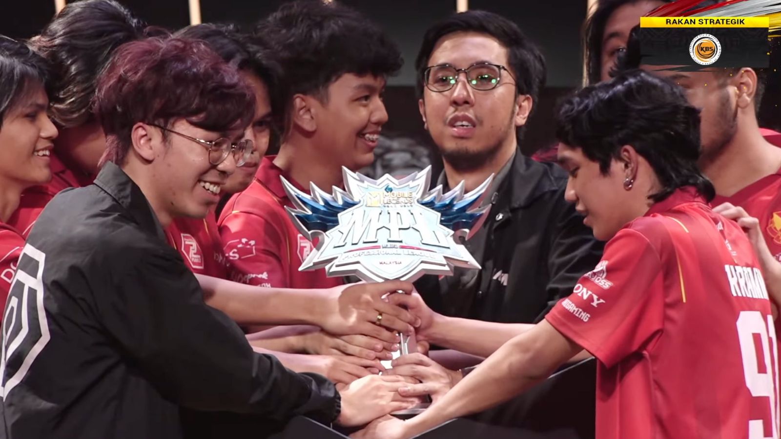SRG Shocks the Esports World as It Beat Falcons AP BREN in Tense Finals of MSC 2024 - ALL-STAR