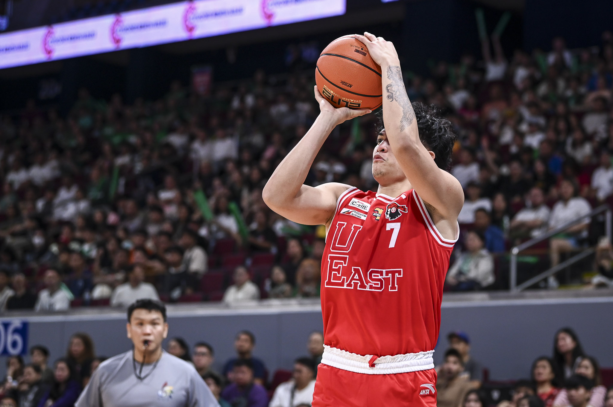 UE Red Warriors score massive upset over DLSU Green Archers - ALL-STAR