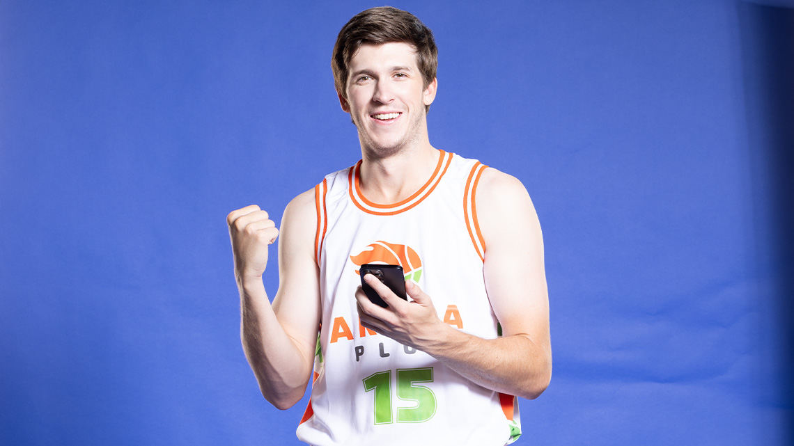 How Jordan Clarkson and Austin Reaves Bridge Connections Through ...